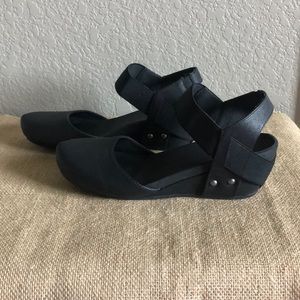 Ruff Hewn | Shoes | Ruffhewn Claire Black Wedge | Poshmark